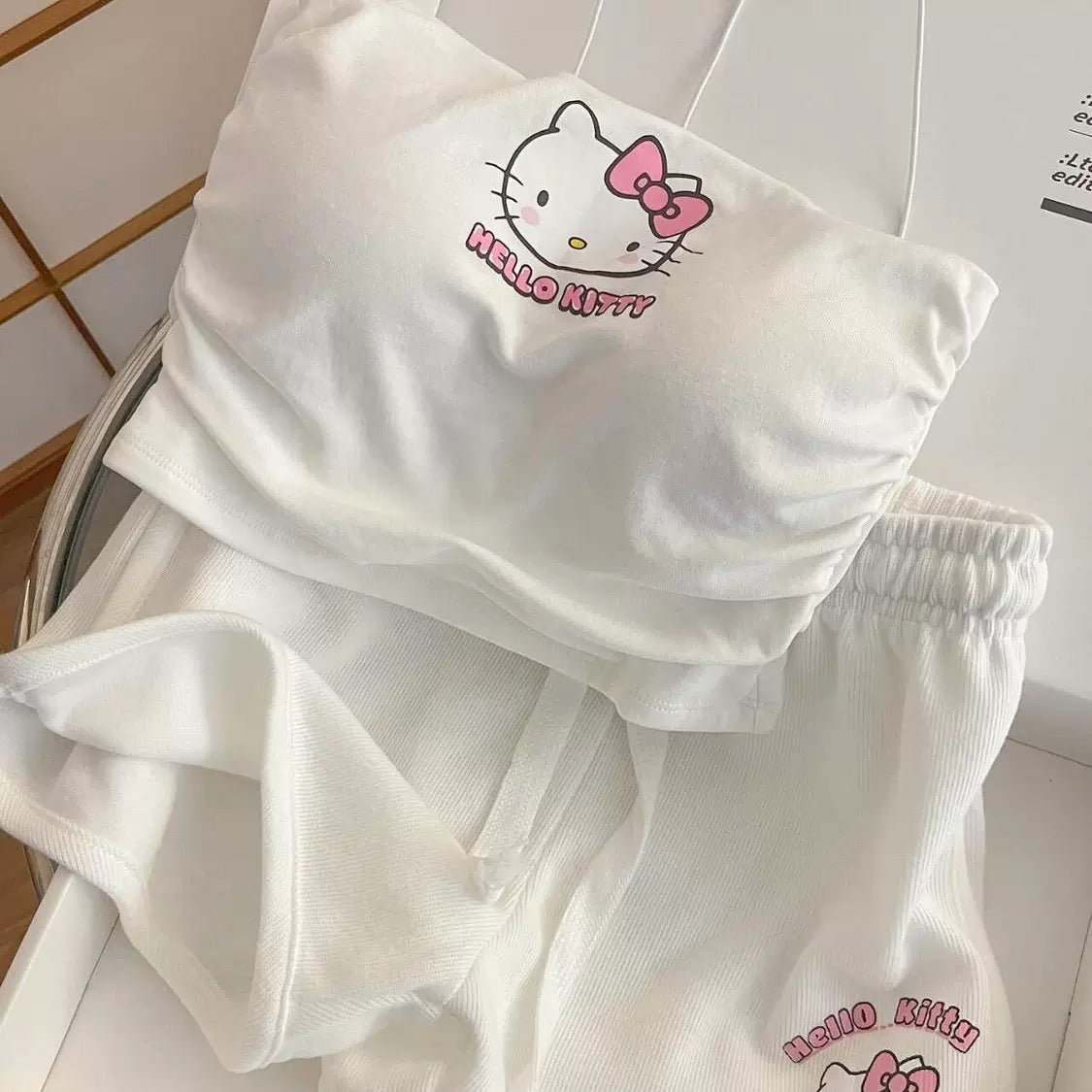 Hello Kitty Cami & Shorts Lounge Set – Luxandluxy