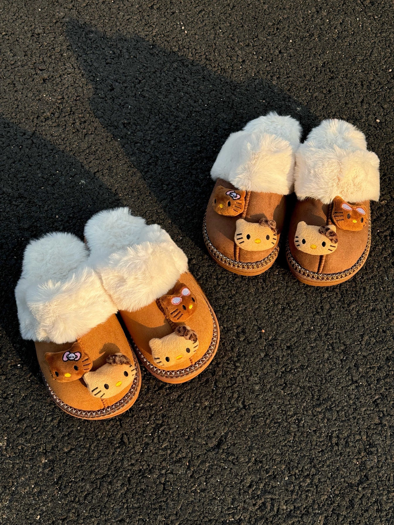 Hello Kitty Ugg Slippers – Luxandluxy